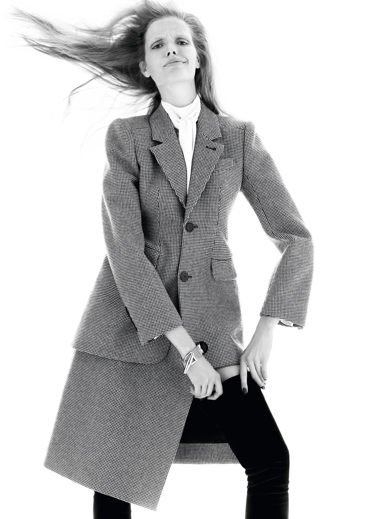 Alisa Ahmann by Terry Tsiolis - GRAVERAVENS